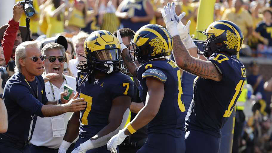 Gophers heading to 'The Big House' as huge underdogs against Michigan Gophers heading to 'The Big House' as huge underdogs against Michigan