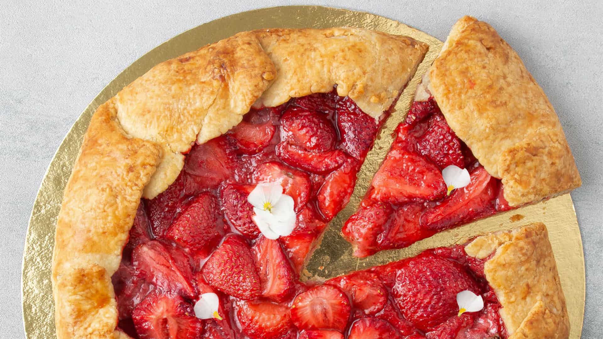 22 Strawberry Desserts So Good, You Will Be Making Them All Spring and ...