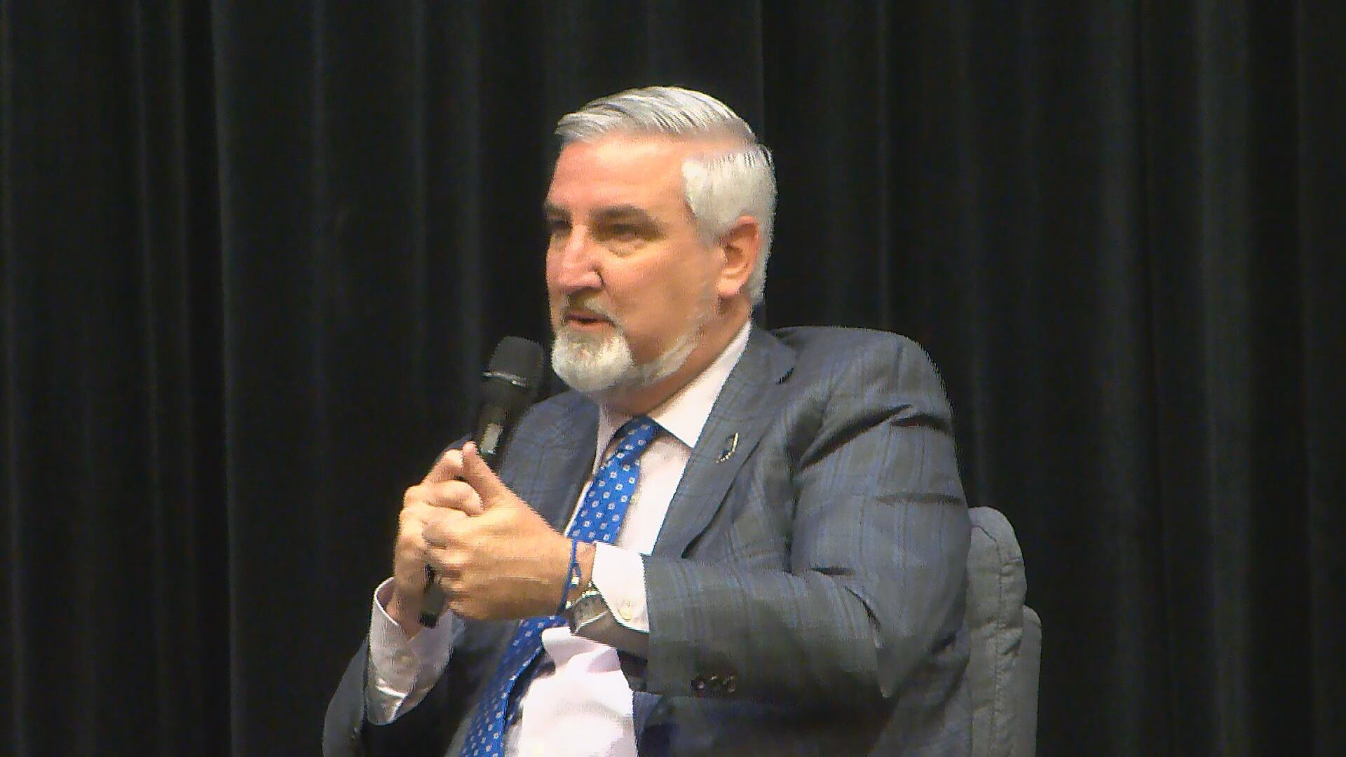 Gov. Eric Holcomb visits New Albany, talks southern Indiana economy Gov. Eric Holcomb visits New Albany, talks southern Indiana economy