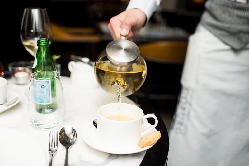 Pourquoi boire du thé vert peut vous aider à maigrir