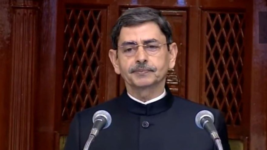 Tamil Nadu Governor RN Ravi Lands In Fresh Row For Asking Students To ...