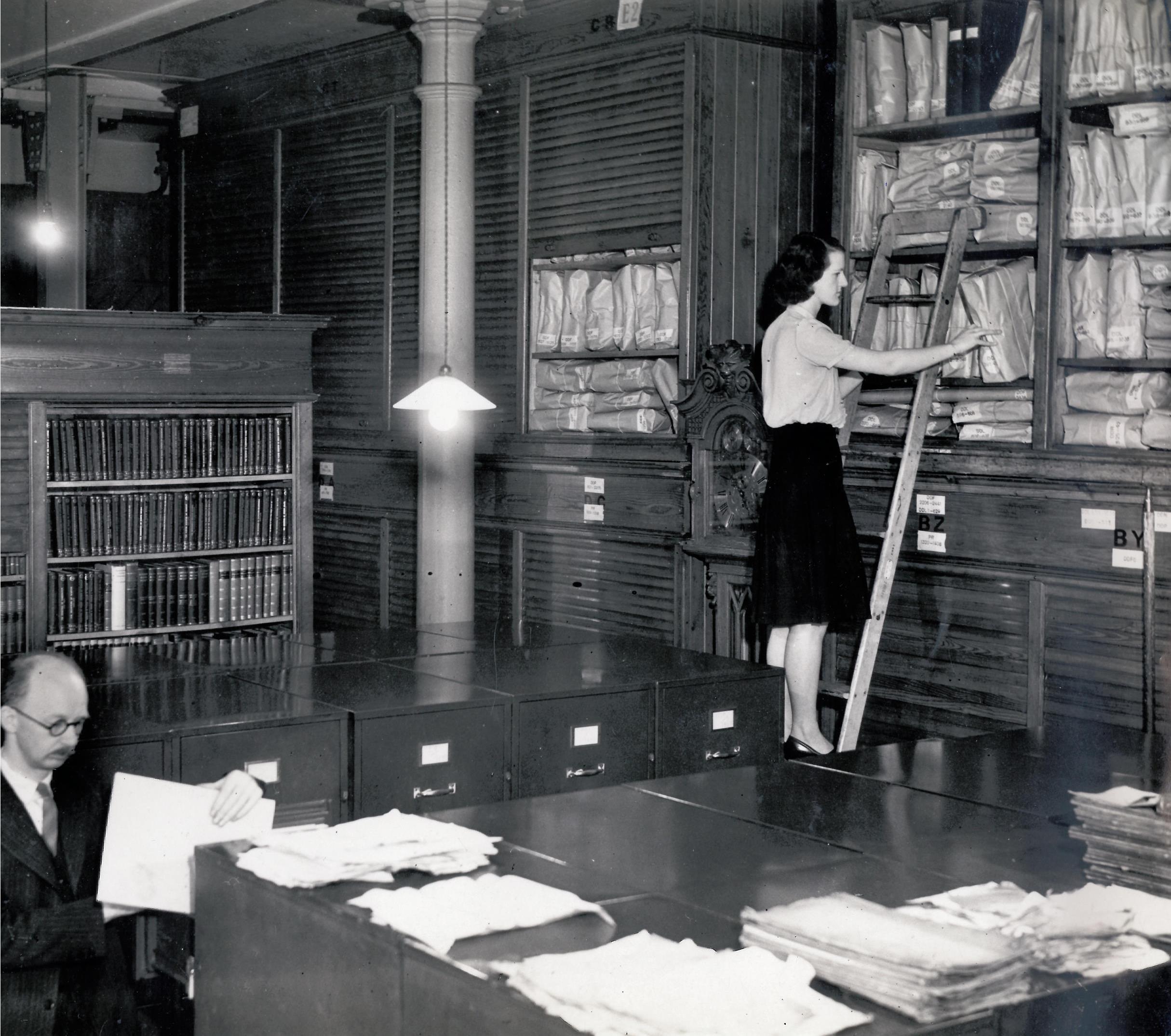39 timeless images of 1946 Preston as the city emerged from the war years