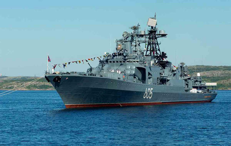 Russischer Zerstörer feuert Warnschüsse auf norwegisches Fischerboot im ... Russischer Zerstörer feuert Warnschüsse auf norwegisches Fischerboot im ...