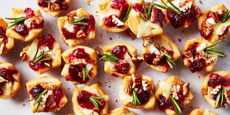 Cranberry Brie Bites Are The Ultimate Last-Minute Holiday Appetizer