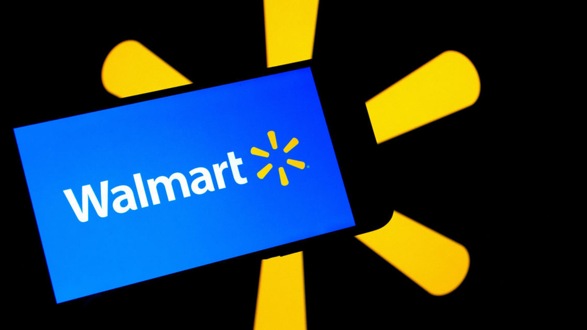 Walmart Has a 'Powerful' and 'Lightweight' Handheld Vacuum on Sale for ...