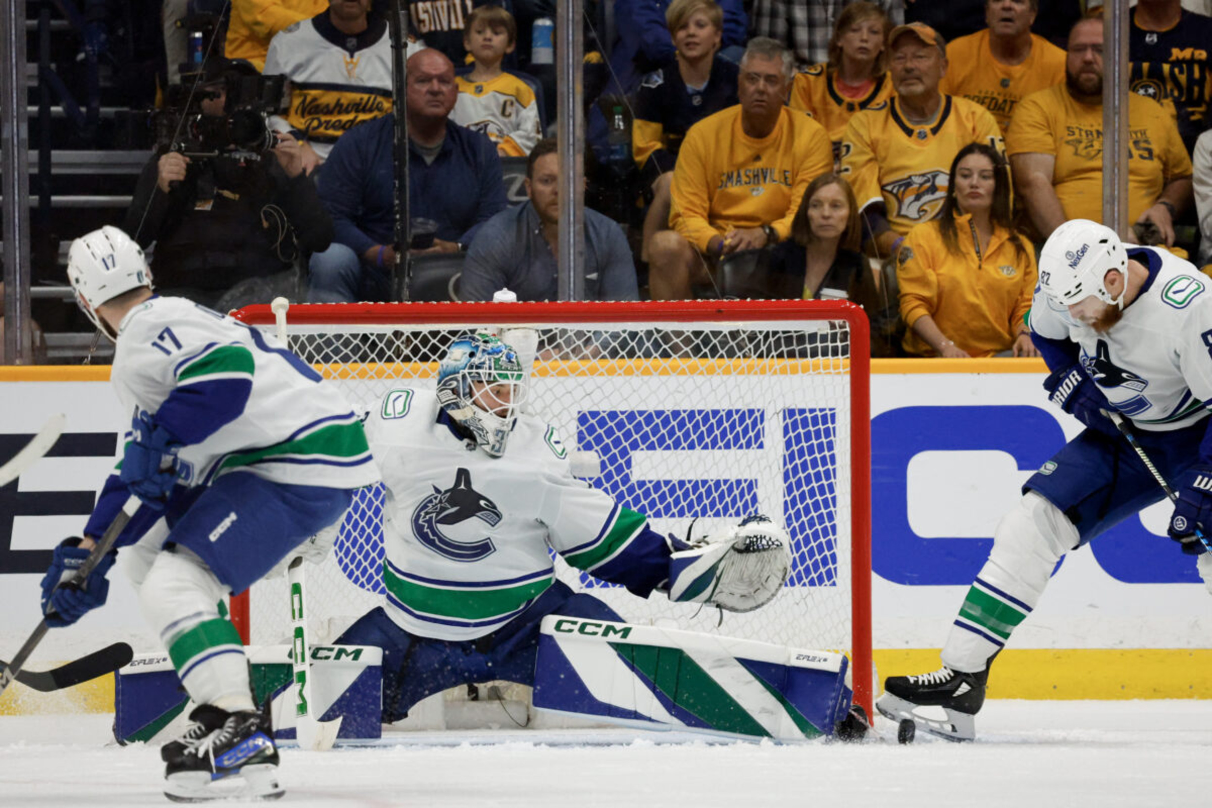 Too Good to Risk? Šilovs’ Rise Complicates Canucks’ Goalie Plans