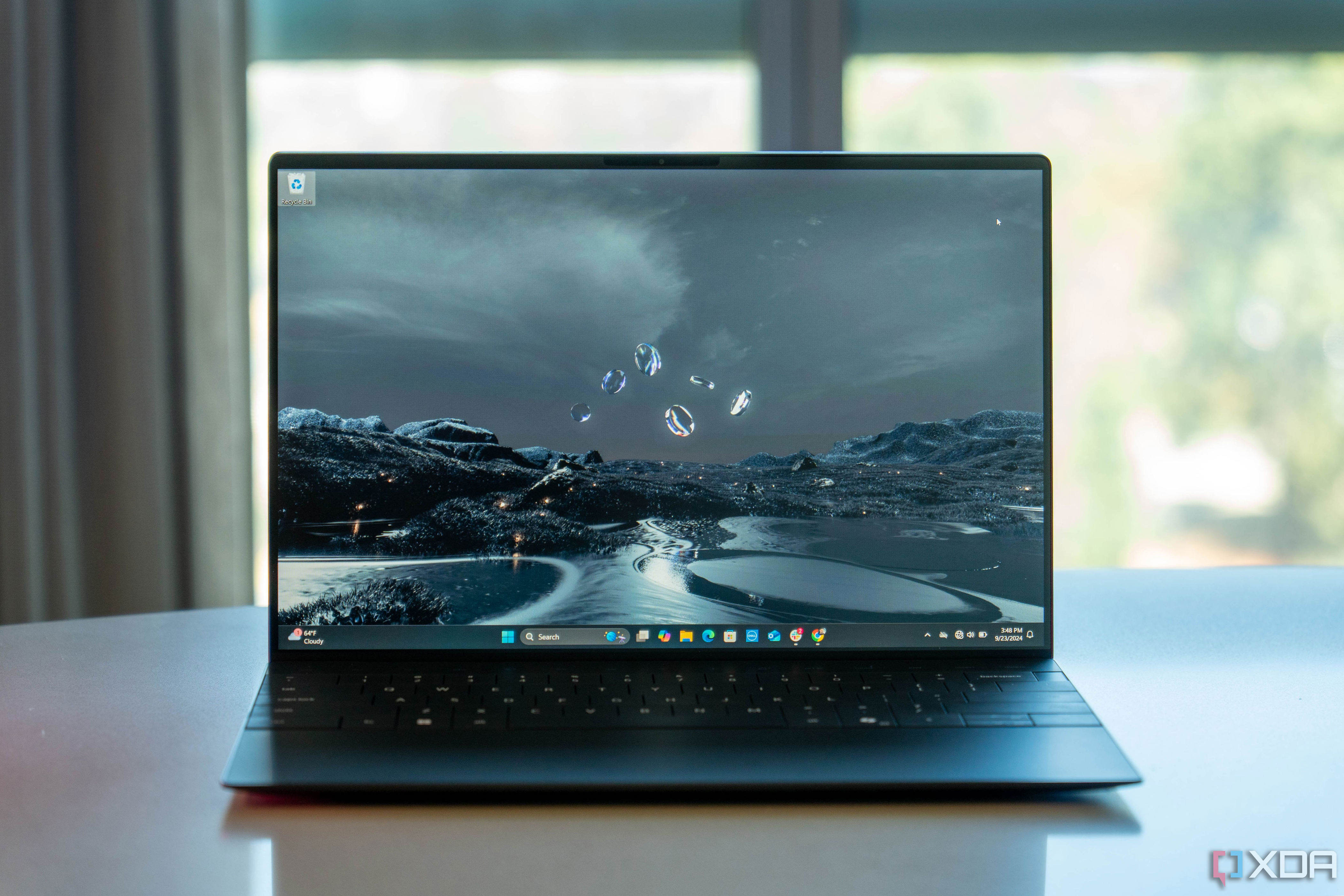 Get $450 off this high-performance and svelte Dell XPS with Snapdragon ...