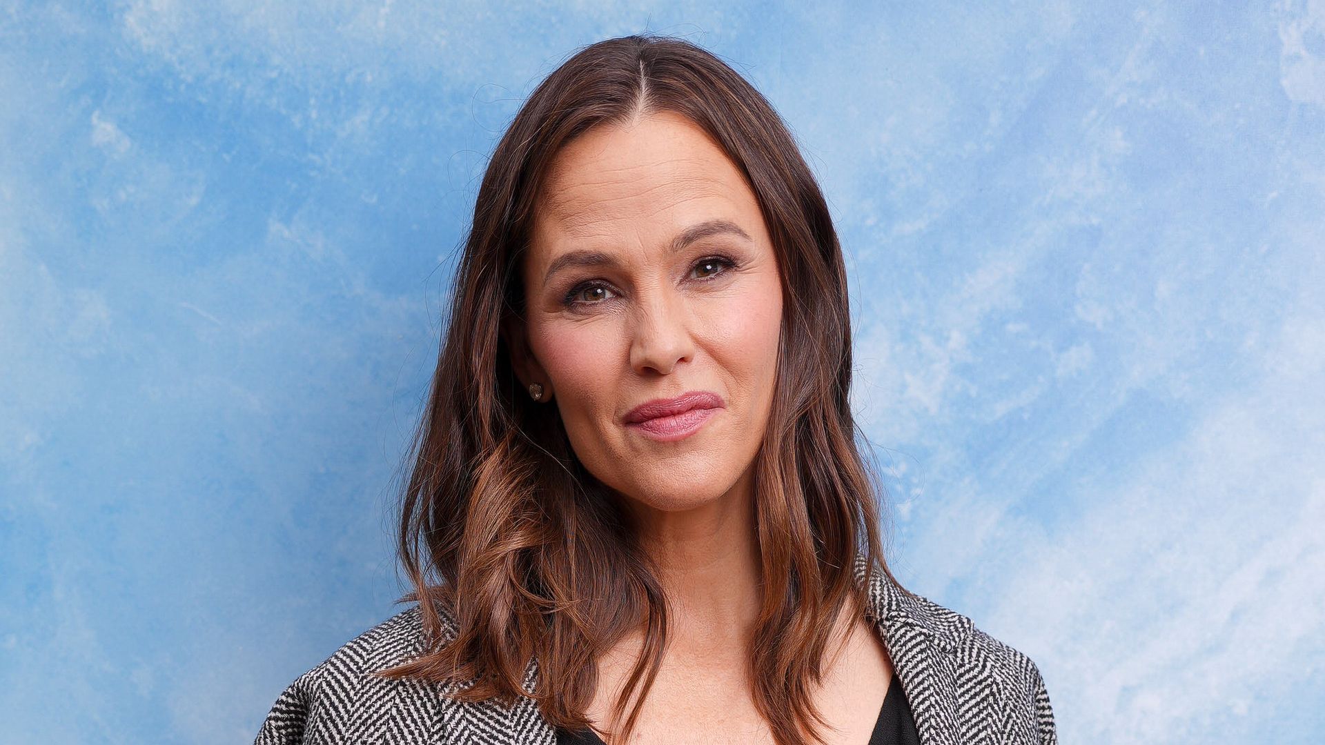 Jennifer Garner opens up about mom's wellbeing on emotional anniversary