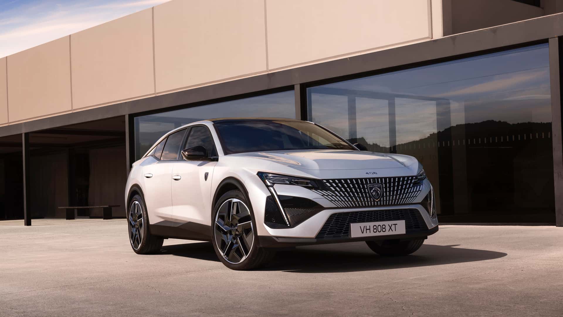 Stellantis, Jeep ve Peugeot'nun yönetim katını salladı!