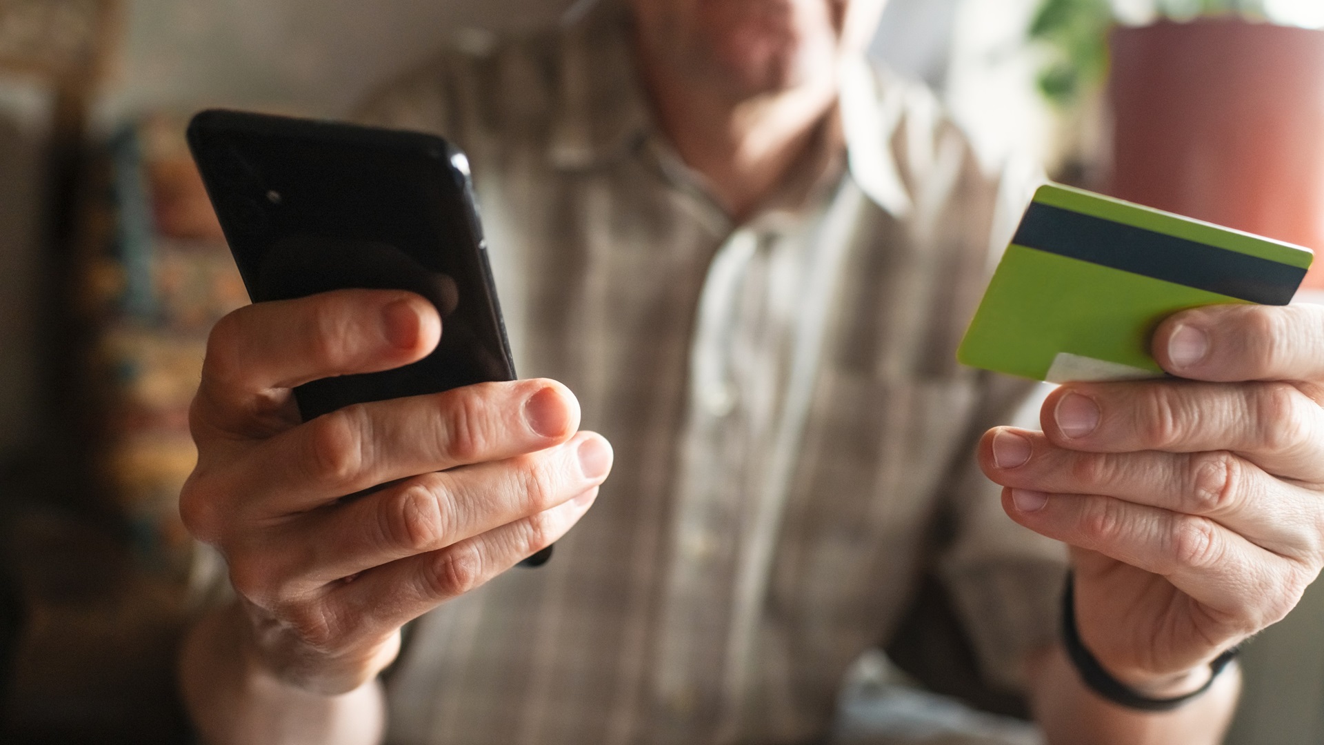 5 Ways Credit Cards Make You Spend More