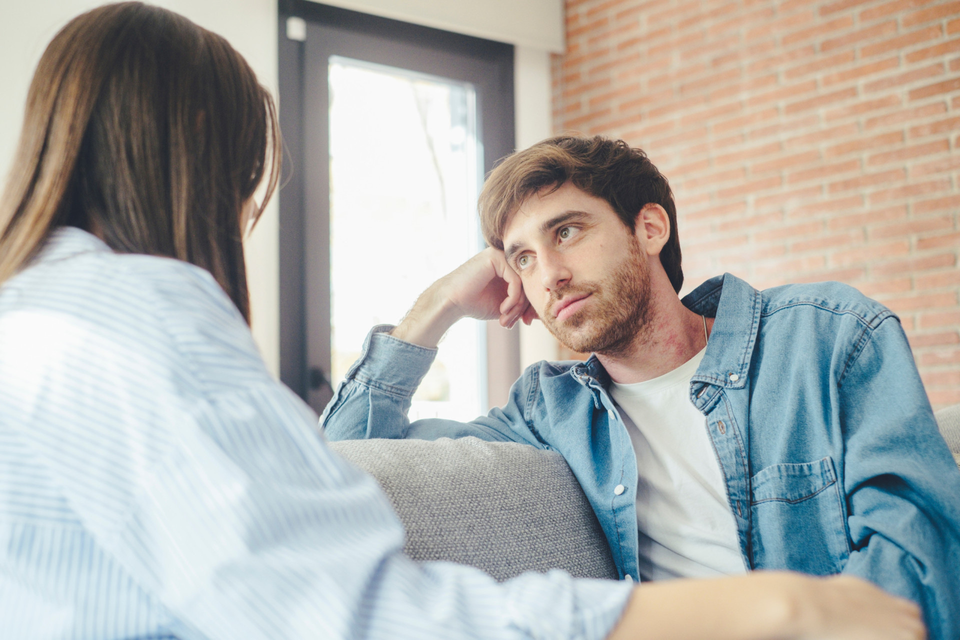 How to be more emotionally available in your relationships