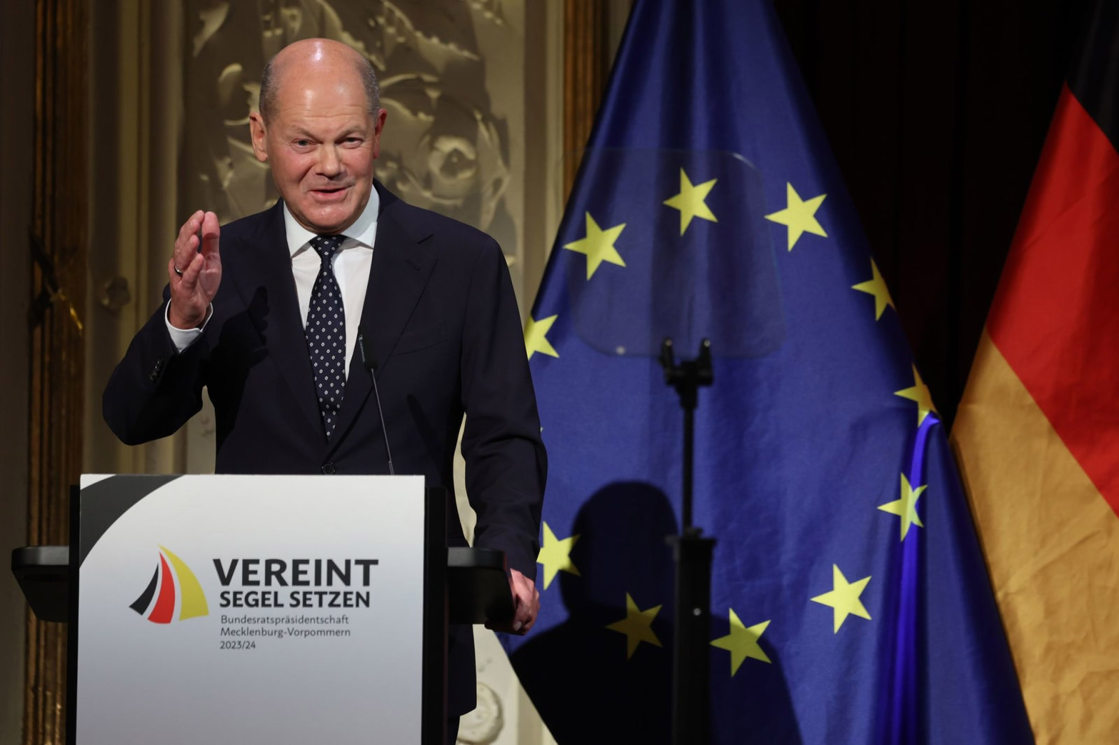 Never forget negative aspects of German reunification, says Scholz Never forget negative aspects of German reunification, says Scholz