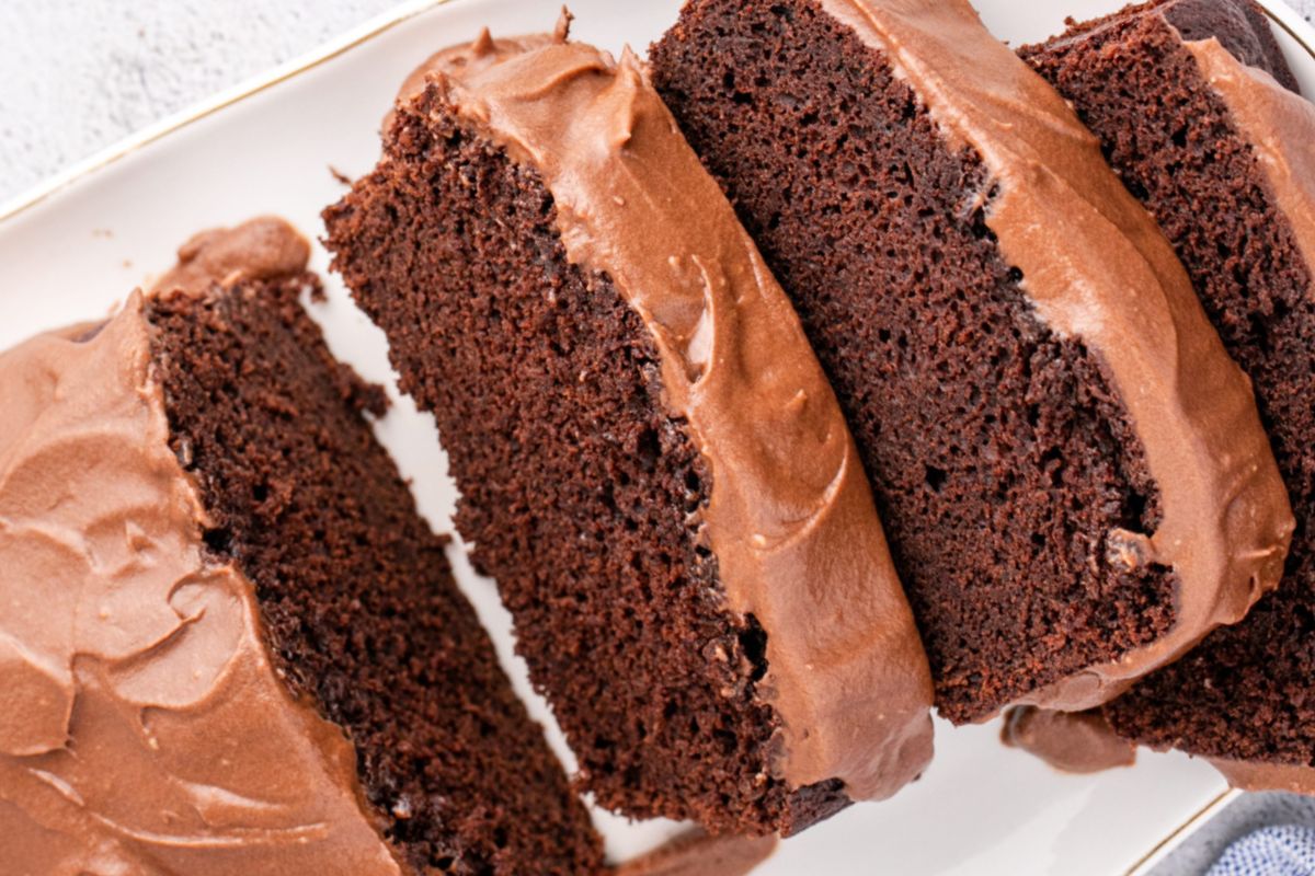 Grandma's 25 Favorite Cakes You'll Wish You Found Sooner