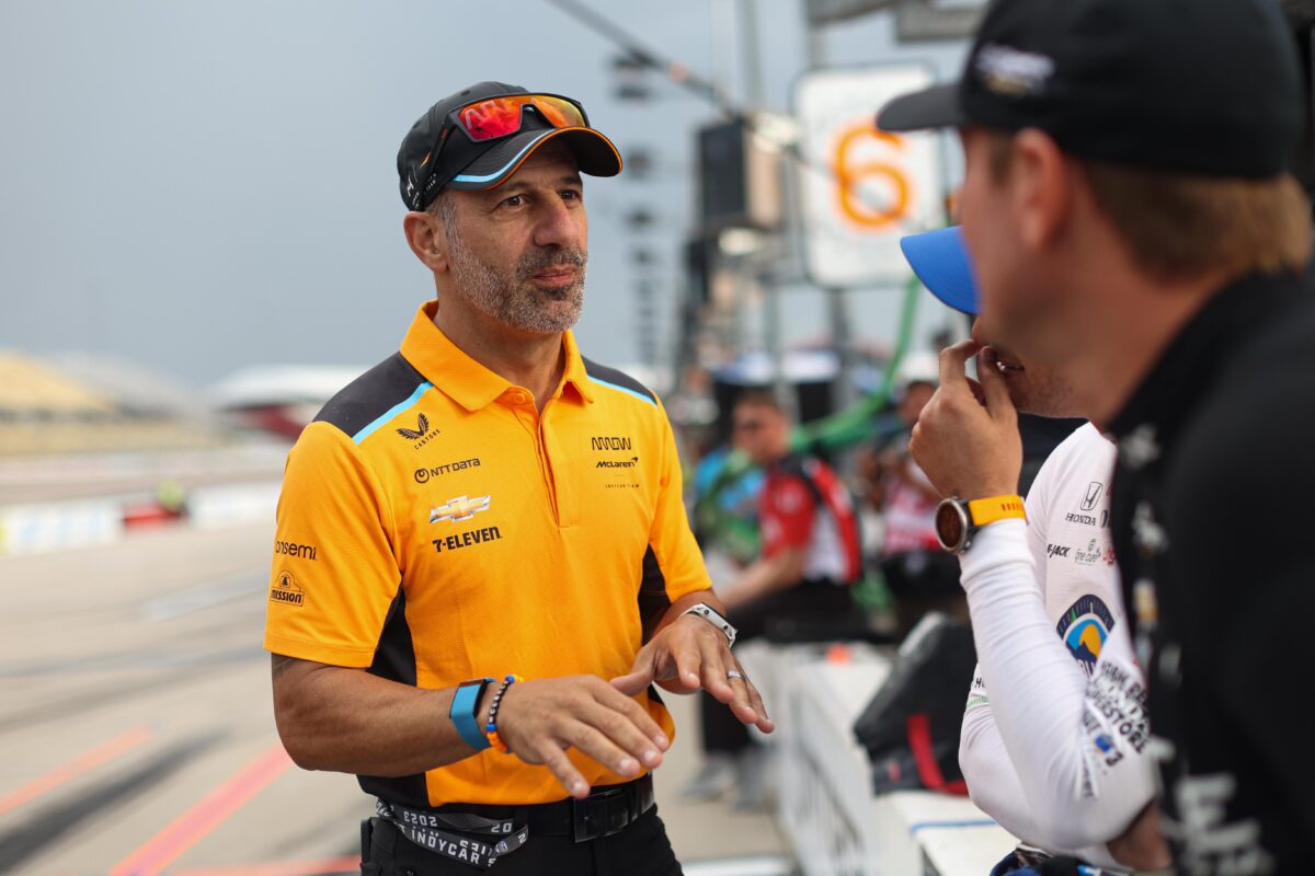 McLaren anuncia saída de Gavin Ward e deixa Kanaan como chefe de equipe ...