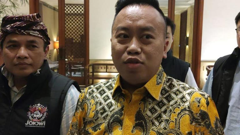 Relawan Jokowi Harap Bareskrim Panggil Roy Suryo Terkait Fufufafa Relawan Jokowi Harap Bareskrim Panggil Roy Suryo Terkait Fufufafa