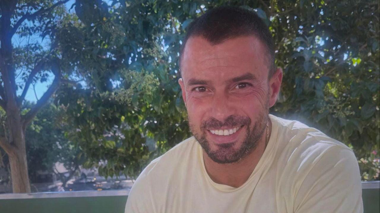 Em foto única, Marco Costa revela fase importante do enteado: "Brevemente"