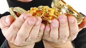 Gold robbery Case | 30 रुपयांच्या एक प्लेट पावभाजीमुळे 2 कोटींच्या ...