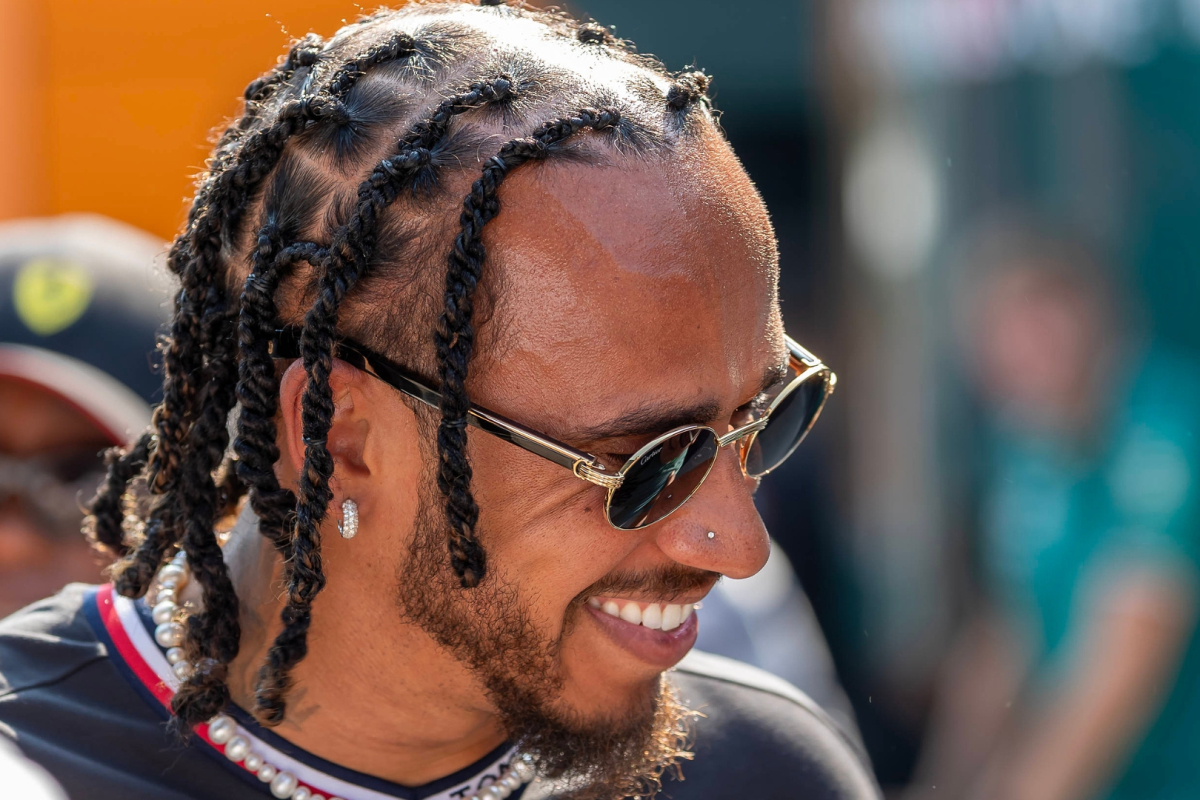 Lewis Hamilton sends F1 fans wild with huge announcement