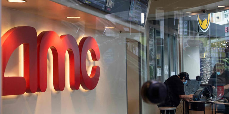 AMC’s stock climbs as improving box office boosts Q4 revenue, while CEO ...
