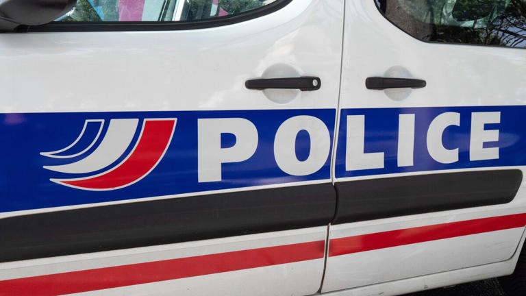 Un adolescent de 17 ans mortellement poignardé à Tours, une personne ... Un adolescent de 17 ans mortellement poignardé à Tours, une personne ...