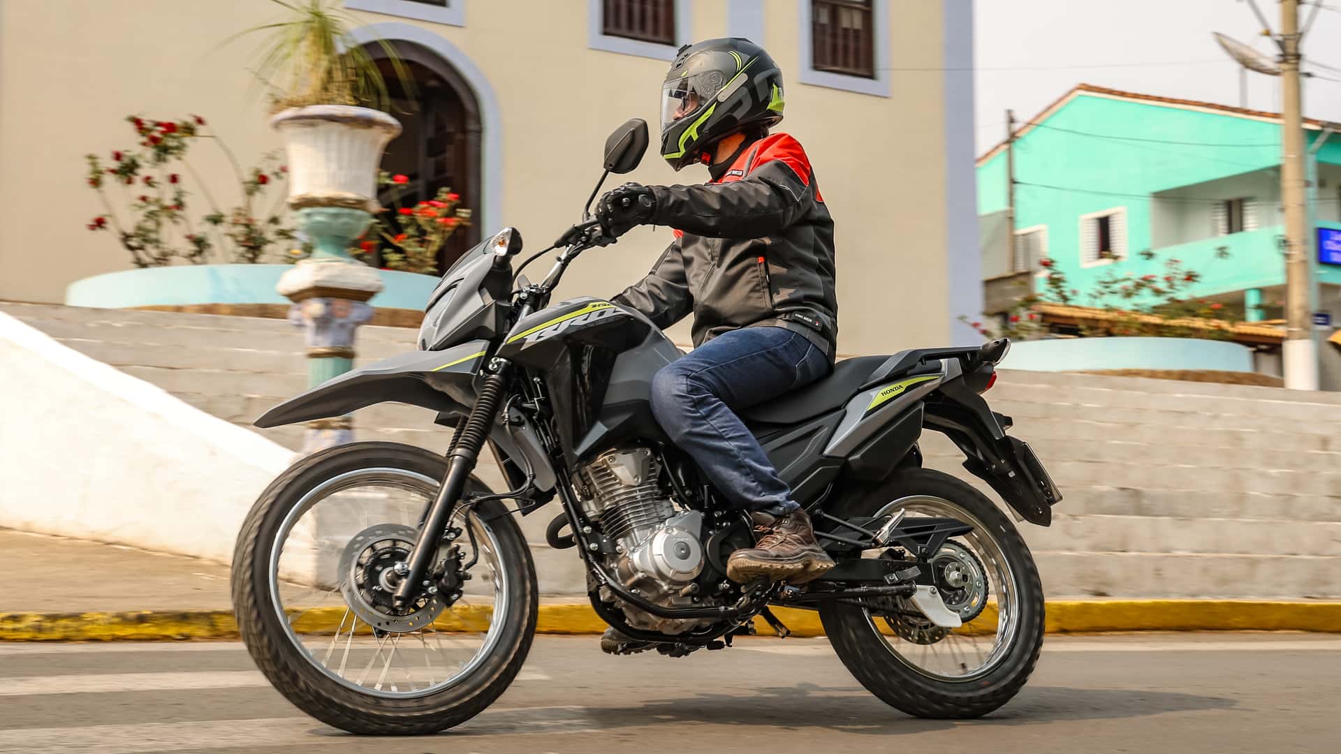 Vendas de motos no Brasil batem recorde histórico