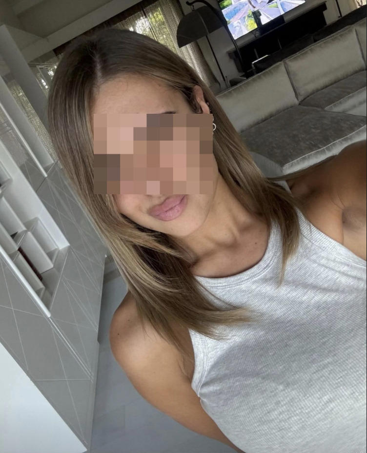Chanel Totti sorprende tutti e cambia look: la trasformazione e la ... Chanel Totti sorprende tutti e cambia look: la trasformazione e la ...