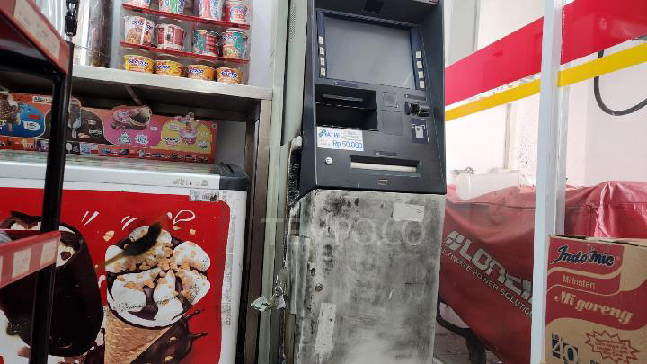 Marak Pencurian Uang Modus Ganjal ATM, Ini Tips Menggunakan ATM dengan Aman Marak Pencurian Uang Modus Ganjal ATM, Ini Tips Menggunakan ATM dengan Aman