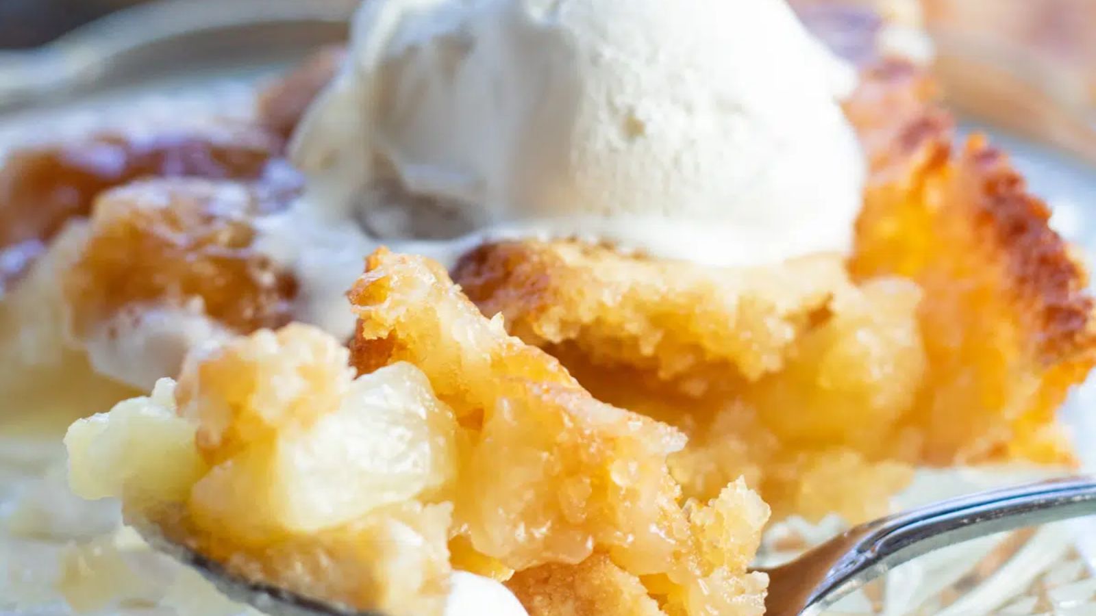 14 Sweet and Simple Dump Cake Recipes for Effortless Dessert Perfection!