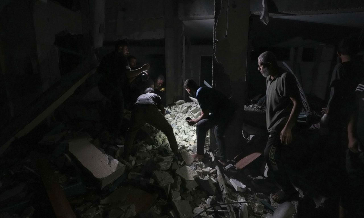 Ataque israelí contra una mezquita en Gaza deja 21 muertos y decenas de ... Ataque israelí contra una mezquita en Gaza deja 21 muertos y decenas de ...