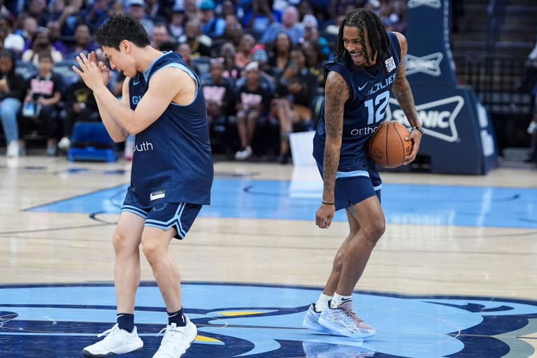 Watch: Yuki Kawamura delivers a no-look pass to Memphis Grizzlies ... Watch: Yuki Kawamura delivers a no-look pass to Memphis Grizzlies ...