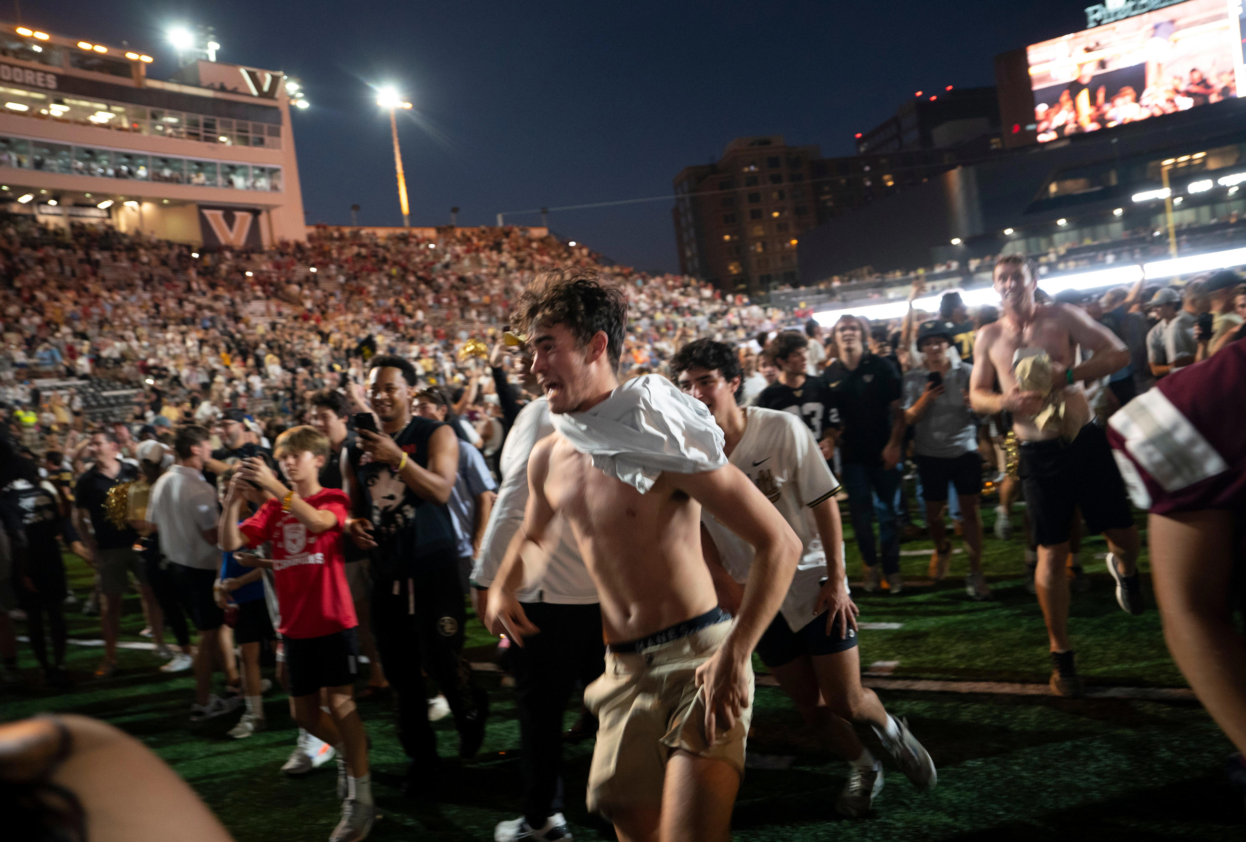 Can Alabama football exact revenge after Vanderbilt field storm? Why ...