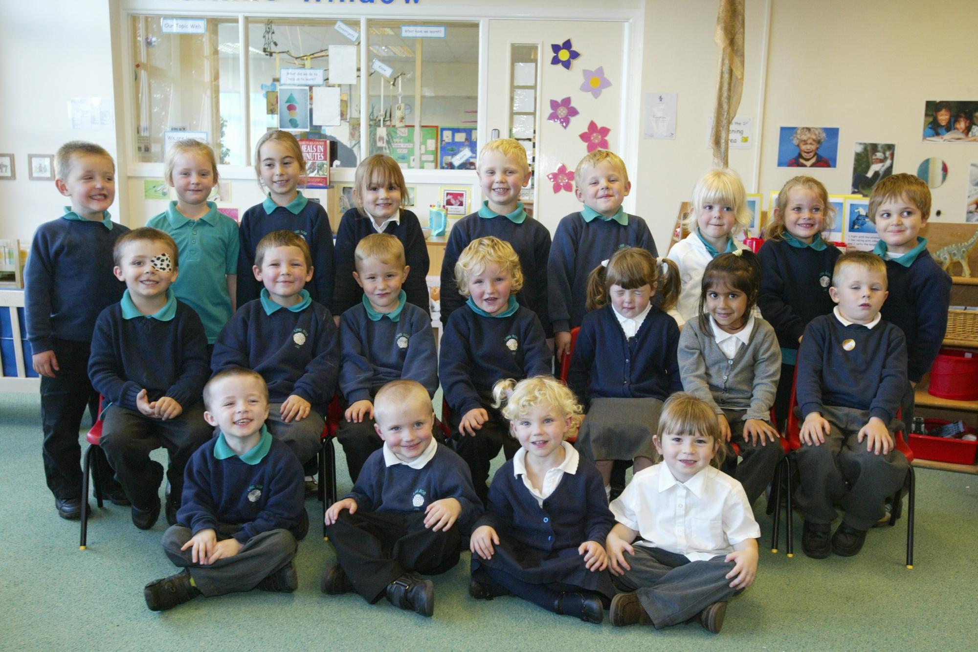 School starters: 32 pictures of reception pupils at Halifax schools in ...