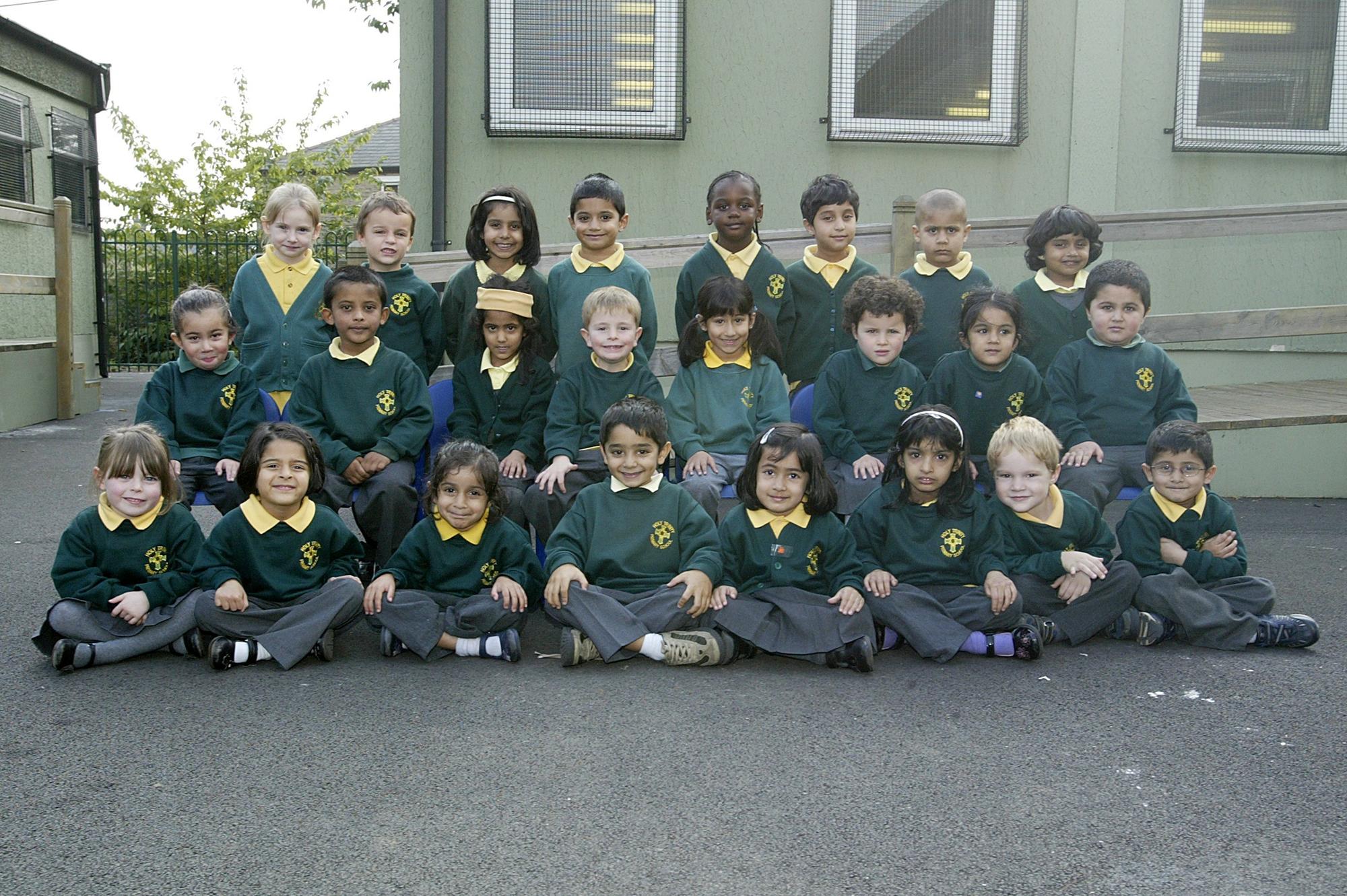 School starters: 32 pictures of reception pupils at Halifax schools in ...