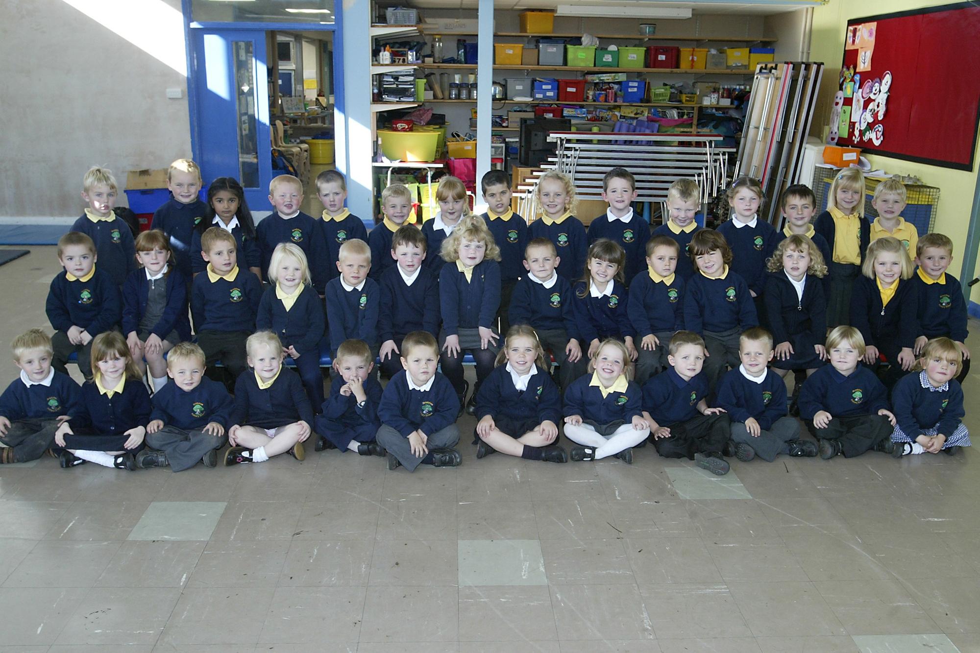 Looking back: 32 pictures of reception pupils at Halifax schools in the ...