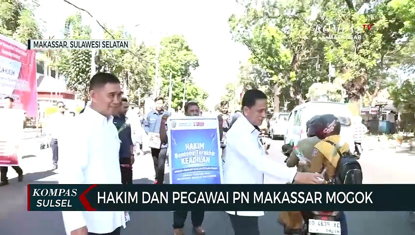 Hakim dan Pegawai PN Makassar Mogok Hakim dan Pegawai PN Makassar Mogok