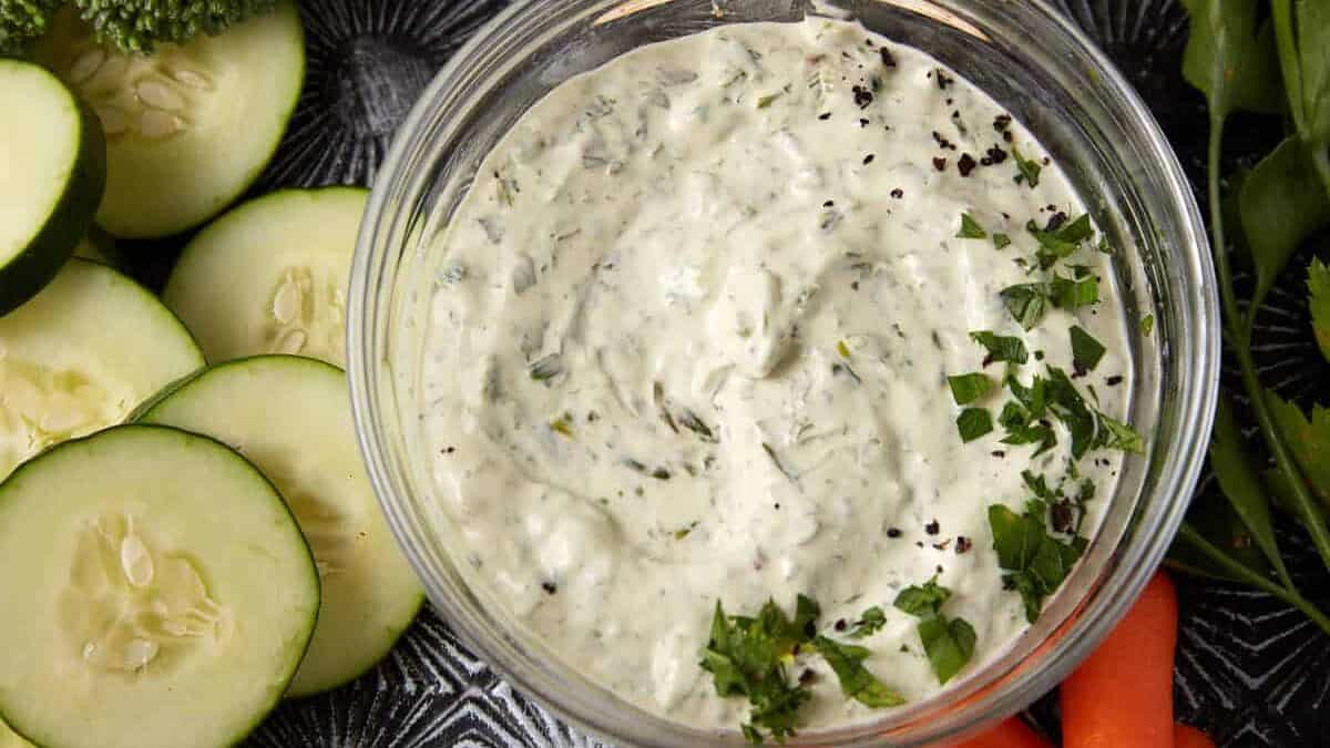 18 Easy Holiday Dips That Will Steal the Spotlight at Every Party