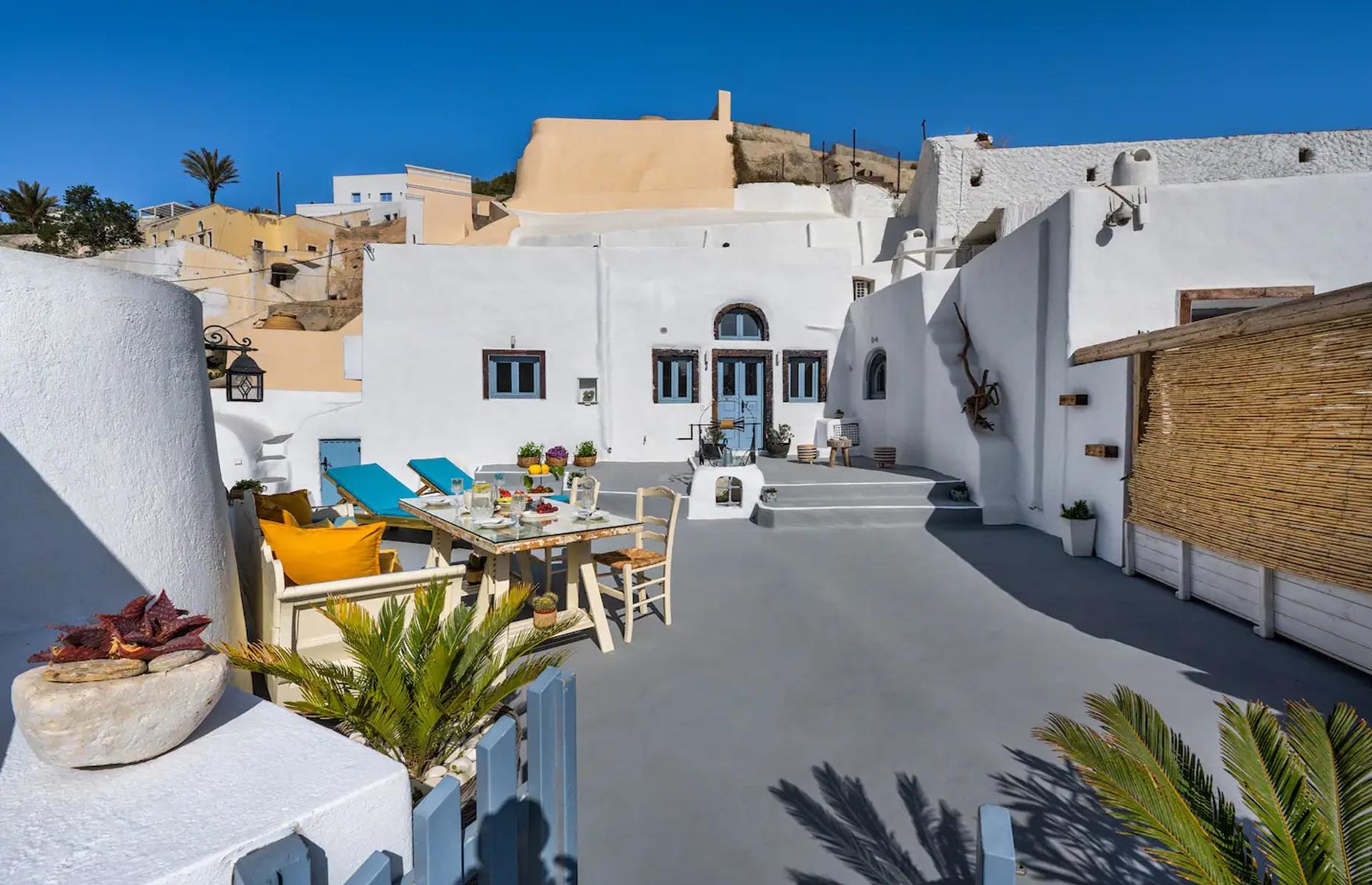 Explore 10 beautiful cave homes around the world