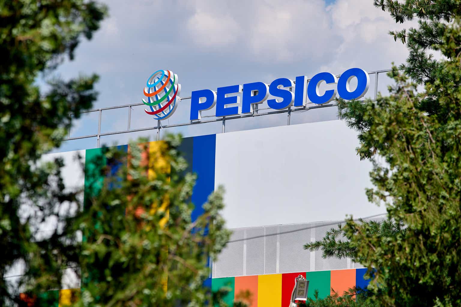 PepsiCo gains after topping earnings expectations, naming a new CFO