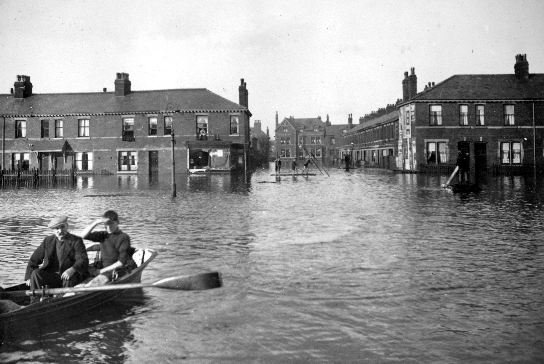 22 shocking pictures of how the sea battered the Fylde Coast in 1927 ...