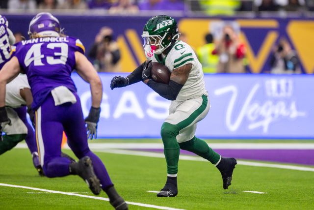 Should I Pickup Braelon Allen or Isaiah Davis? Fantasy Football Waiver ...