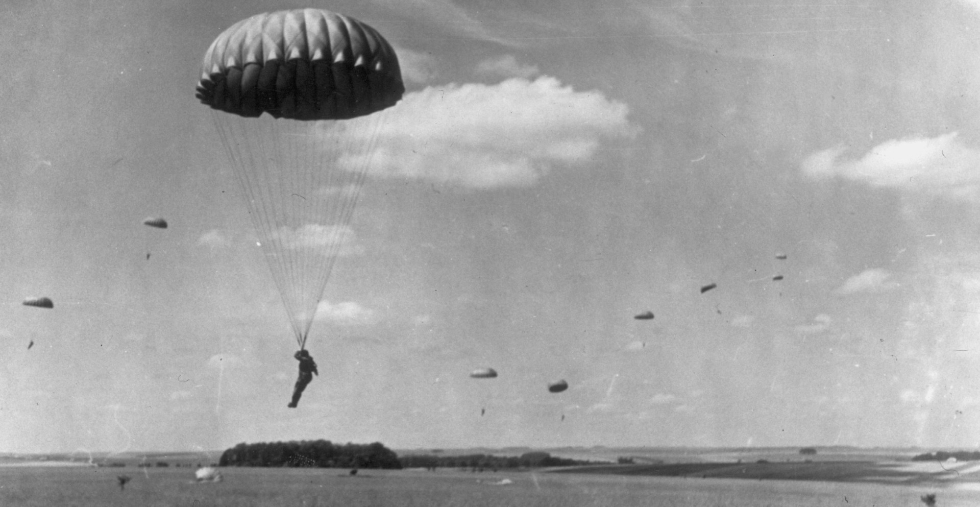 L'histoire et l'évolution du parachute