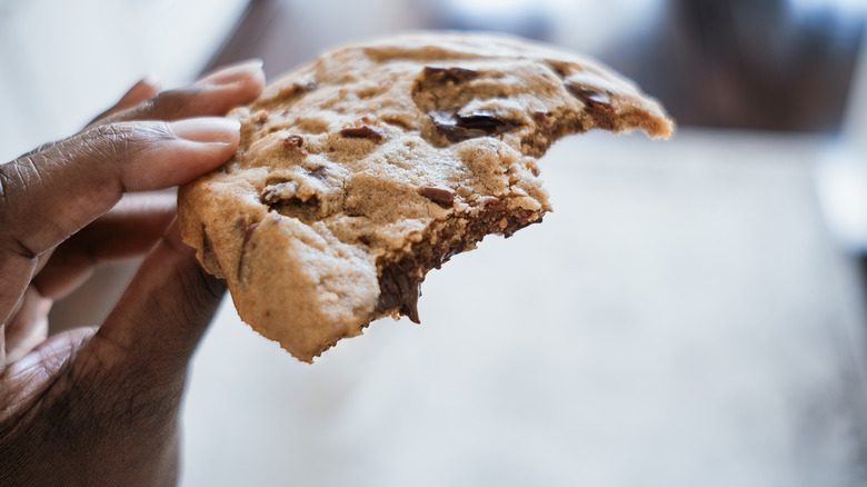 12 Mistakes To Avoid When Baking Big-Batch Cookies, According To A Baker