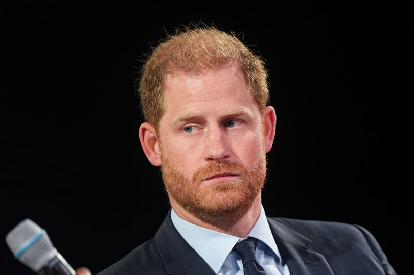 Prince Harry gives awkward response when asked about returning to the ... Prince Harry gives awkward response when asked about returning to the ...