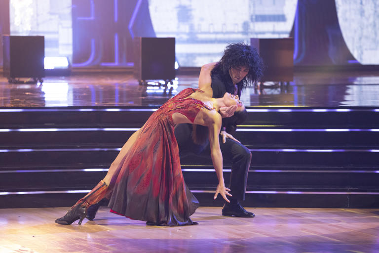 Dancing with the Stars sets double elimination for one hit wonders night
