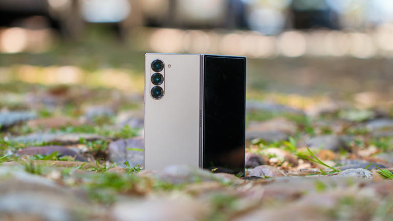 Samsung tri-fold rumors suggest a 'G Fold' name change and hardware specs