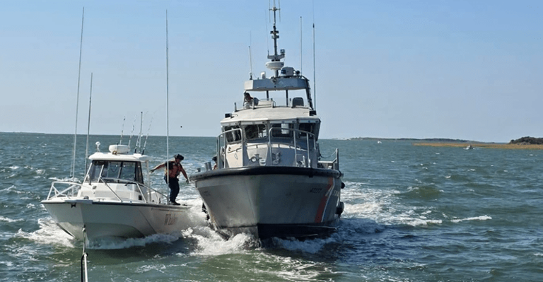 U S Coast Guard Rescues 4 From Boat Off Ncs Outer Banks