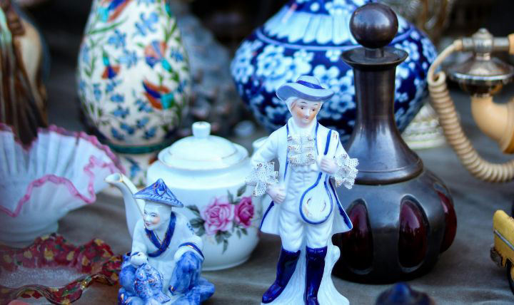 15 Expert-Backed Ways to Determine if Your Ceramics Are Vintage 15 Expert-Backed Ways to Determine if Your Ceramics Are Vintage