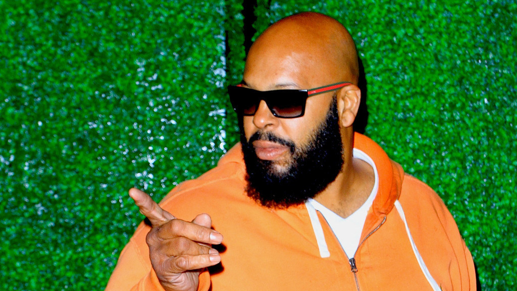 Suge Knight sous-entend que P. Diddy pourrait être attaqué en prison Suge Knight sous-entend que P. Diddy pourrait être attaqué en prison