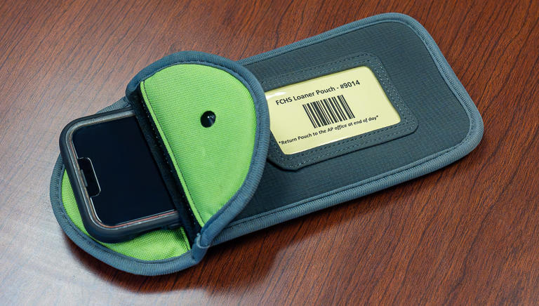 Salem-Keizer Public Schools to use cellphone pouches to lock students ...