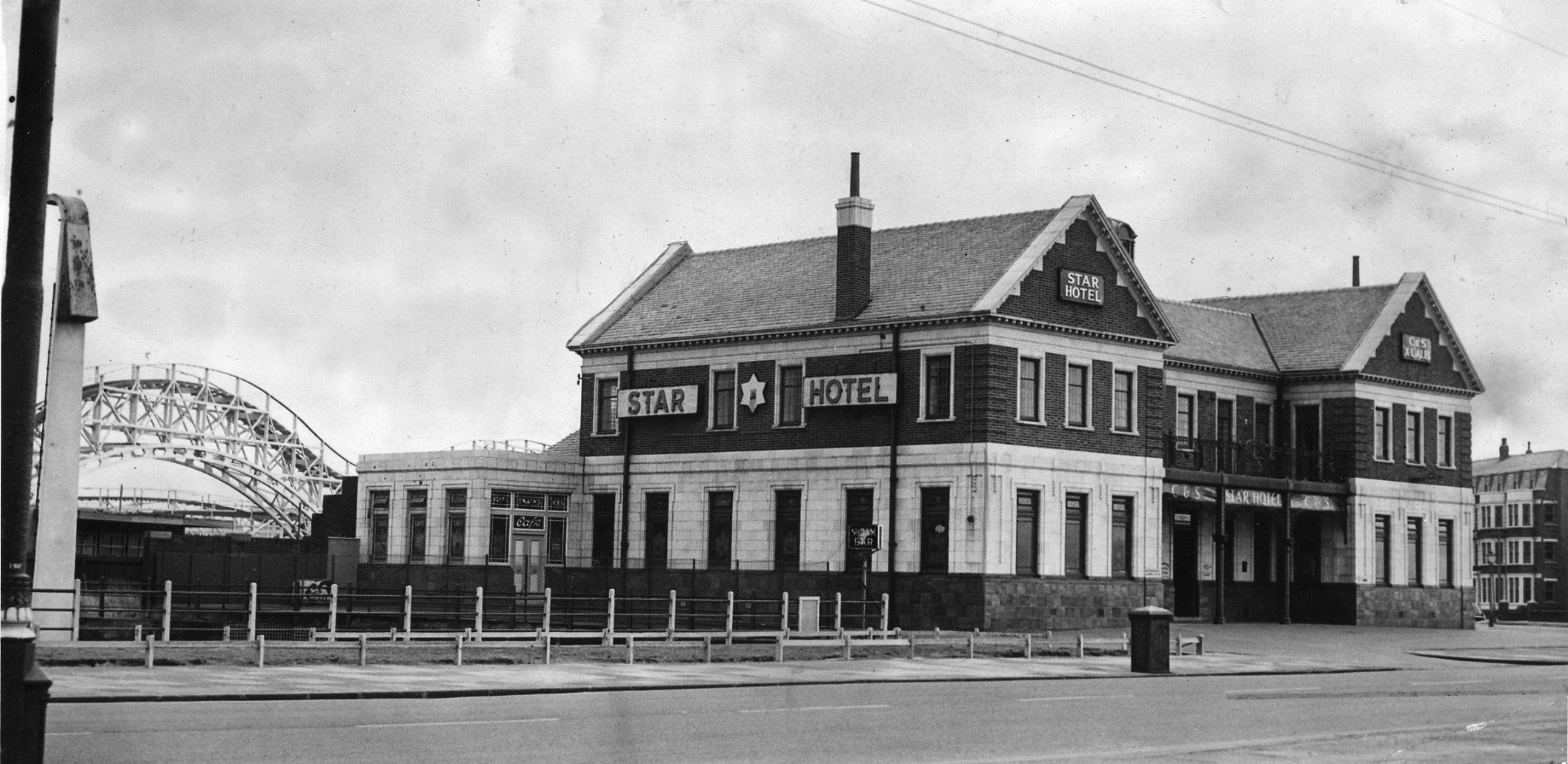 37 historical pictures of Blackpool which embrace the seaside town ...